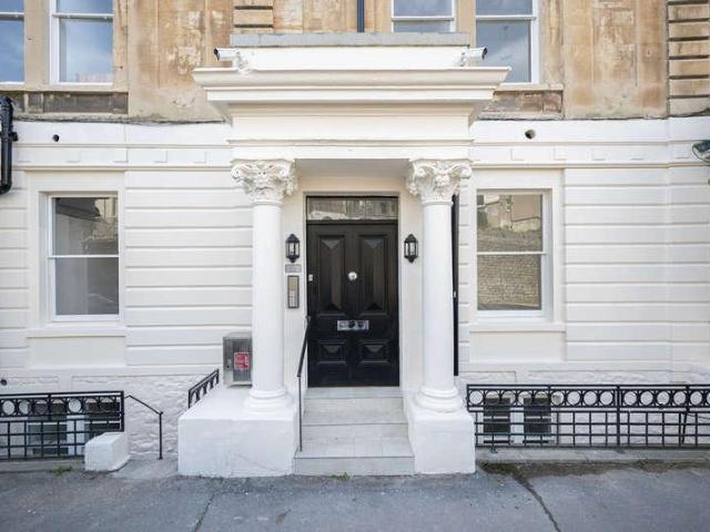 2 bed flat to rent