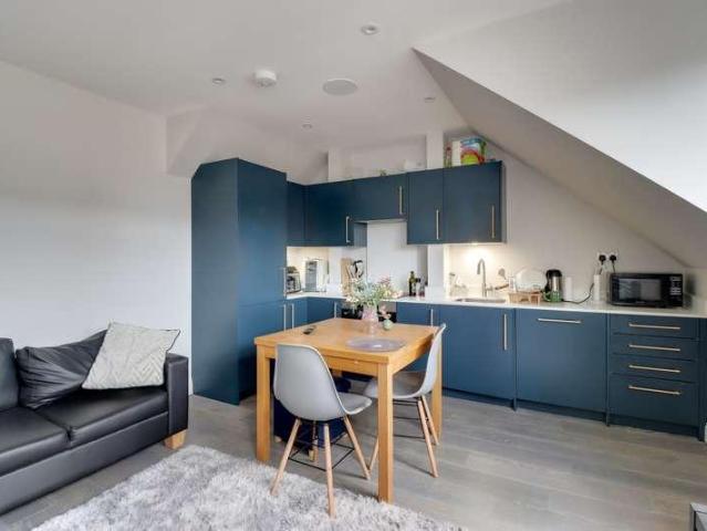 2 bed flat to rent