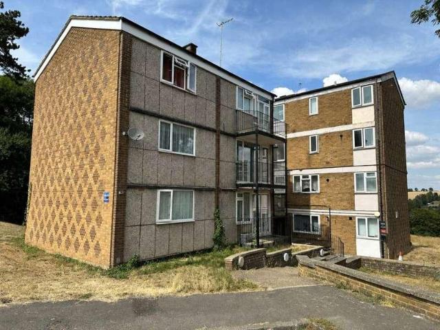2 bed flat to rent