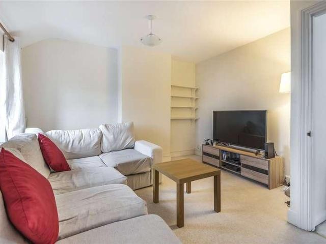 2 bed flat to rent