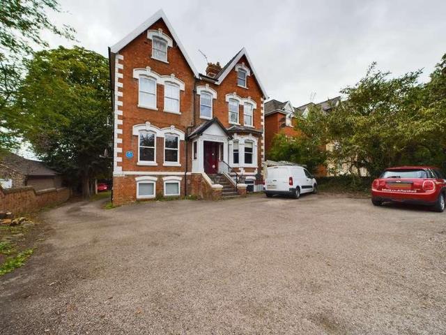 2 bed flat to rent