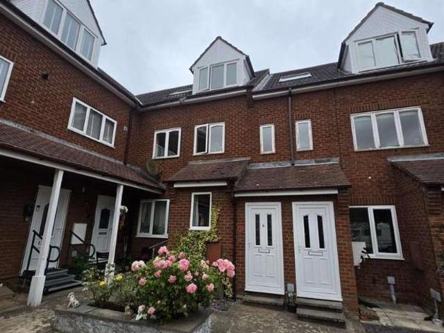 2 bed flat to rent