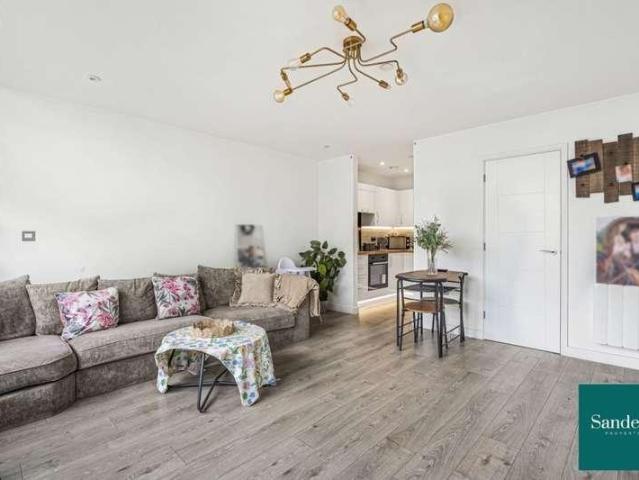 2 bed flat to rent