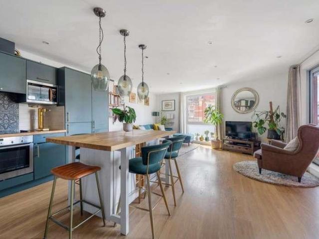 2 bed flat to rent