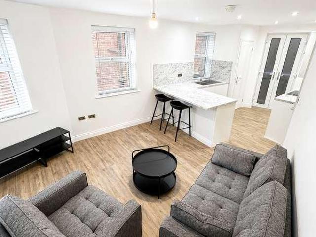 2 bed flat to rent