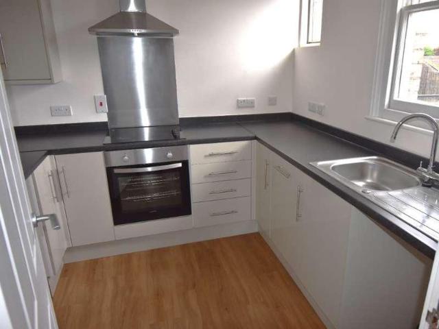 2 bed flat to rent