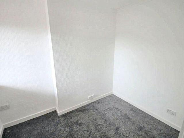 2 bed flat to rent