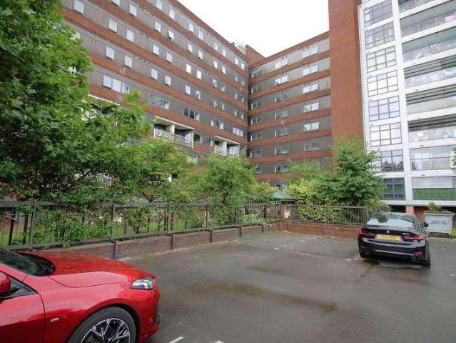 2 bed flat to rent