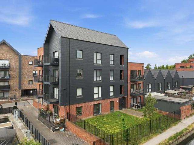2 bed flat to rent