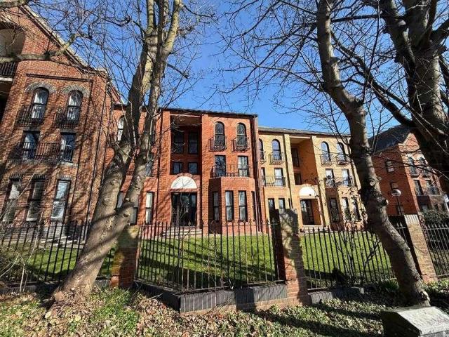 2 bed flat to rent