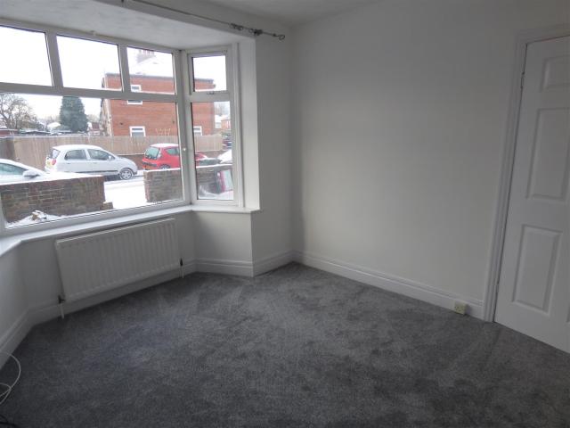 2 bed flat to rent