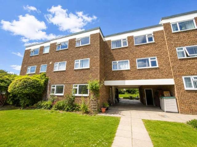 2 bed flat to rent