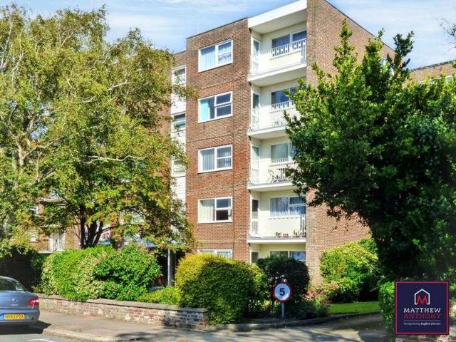 2 bed flat to rent