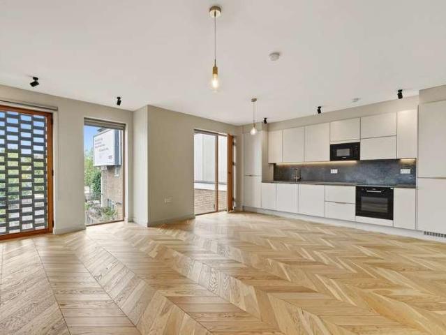 2 bed flat to rent