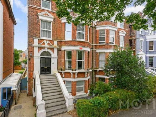 2 bed flat to rent