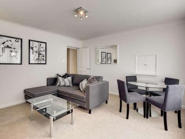 2 bed flat to rent