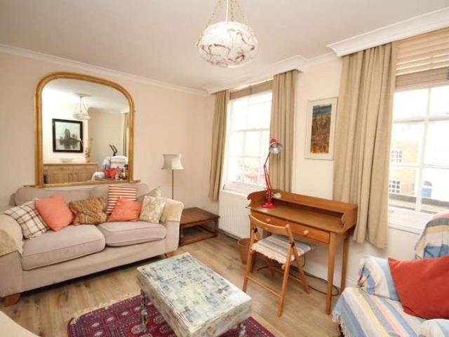 2 bed flat to rent