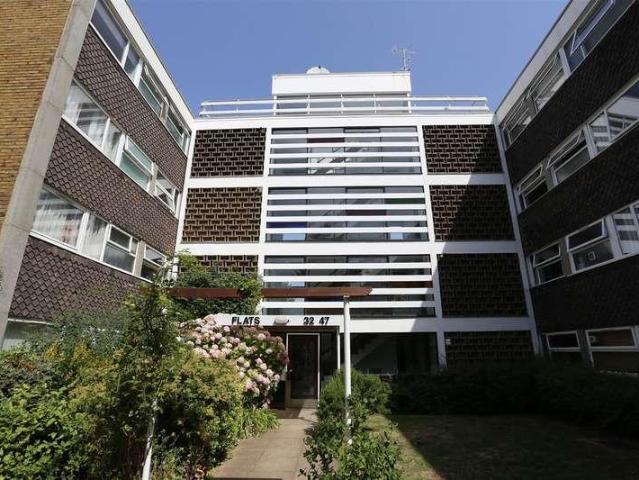 2 bed flat to rent