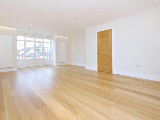2 bed flat to rent