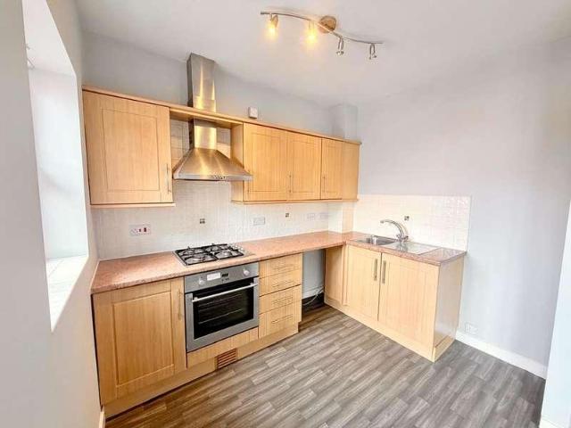 2 bed flat to rent