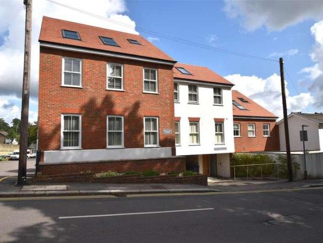 2 bed flat to rent