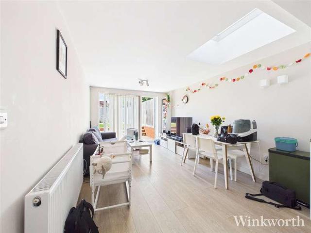 2 bed flat to rent