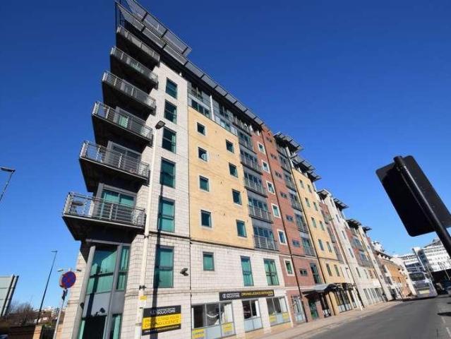 2 bed flat to rent