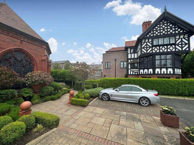 2 bed flat to rent
