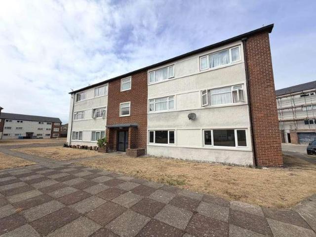 2 bed flat to rent