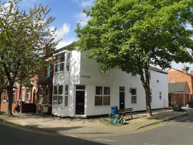 2 bed flat to rent
