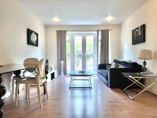 2 Bed flat to rent, Havilland Mews. 2 bed apartment to rent £2,550 pcm £588 pw