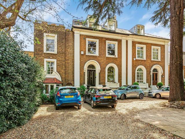 2 bed flat to rent in Castelnau, Barnes. | James Anderson