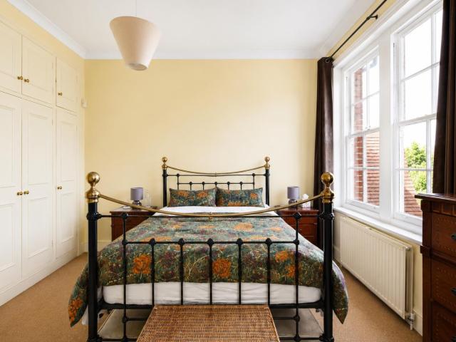 2 bed flat to rent in Chartfield Avenue, Putney SW15 | James Anderson