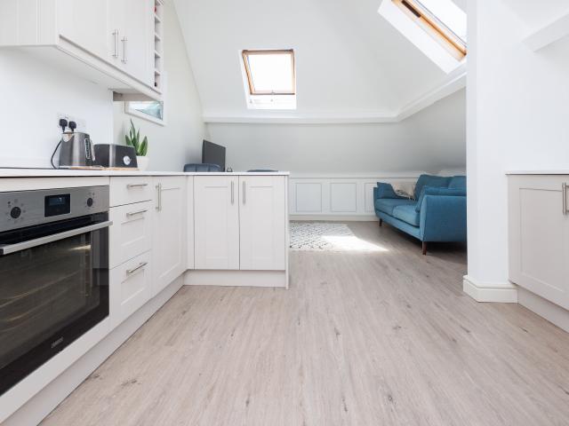 2 bed flat to rent in Beechey Road, Bournemouth, BH8