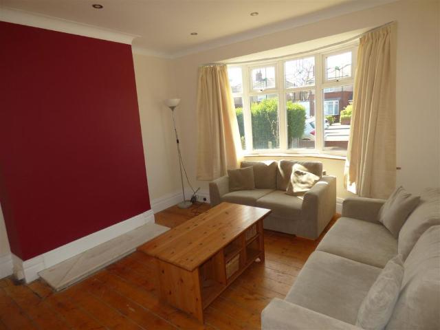 2 bed flat to rent in Benton Road, High Heaton