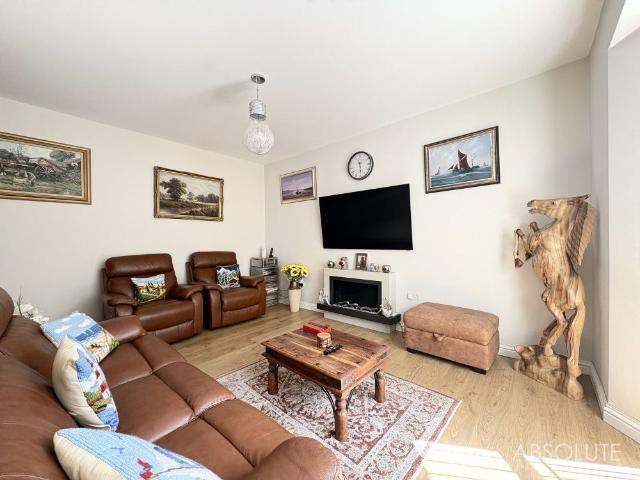 2 bed flat to rent in Bishops Place, Paignton, TQ3