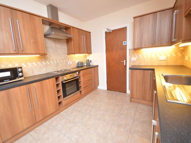 2 bed flat to rent in Brynymor Crescent, Uplands, SA1
