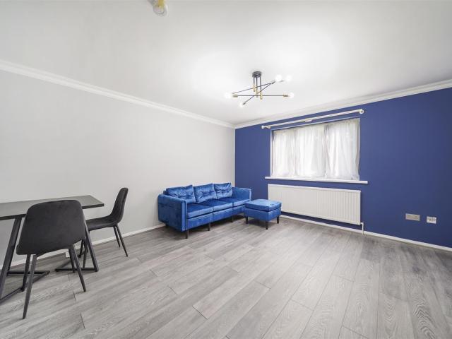 2 bed flat to rent in Brewery Close, Wembley | Daniels Estate Agents