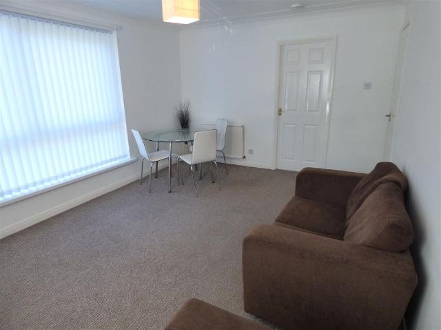 2 bed flat to rent in Broad Ash, Greystoke Gardens, Sandyford