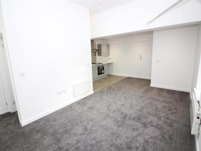 2 bed flat to rent in Brookhill Street. Stapleford. NG9 7GD