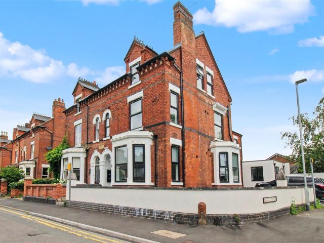 2 bed flat to rent in Dovecote Lane, Beeston