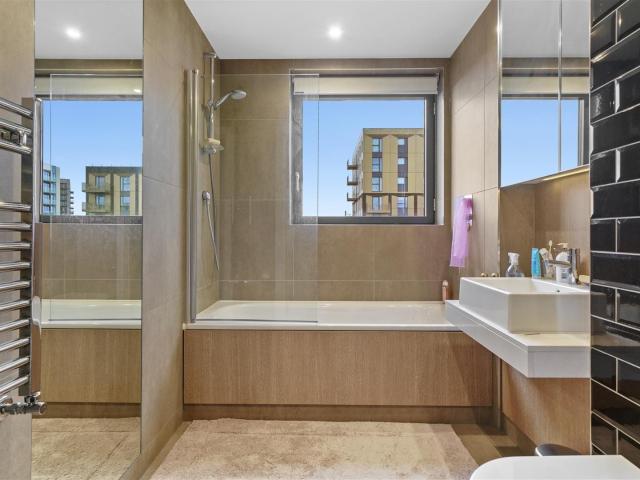 2 bed flat to rent in Engineers Way, Wembley | Daniels Estate Agents