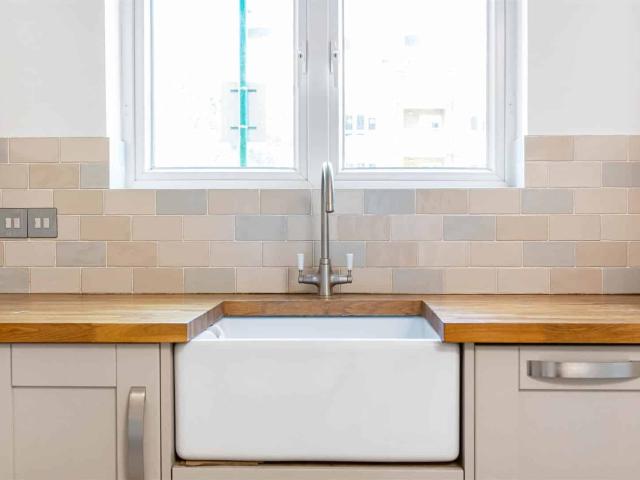 2 bed flat to rent in Essex Court, Barnes, SW13 | James Anderson