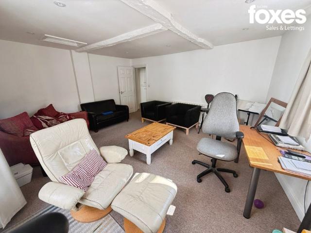 2 bed flat to rent in Flat 1, 4 King Street