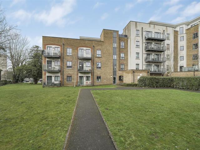2 bed flat to rent in Holford Way, London | James Anderson