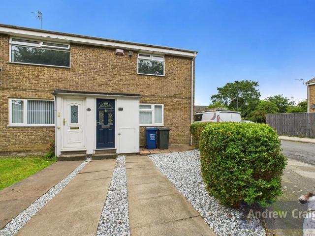 2 bed flat to rent in Haggerston Crescent, Westerhope, NE5