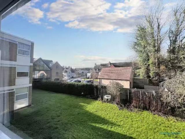 2 bed flat to rent in High Street, B95, Henley IN Arden