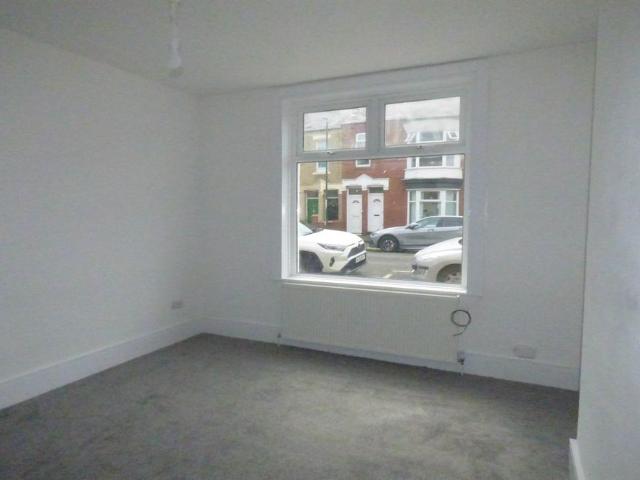 2 bed flat to rent in Leighton Street, South Shields, NE33