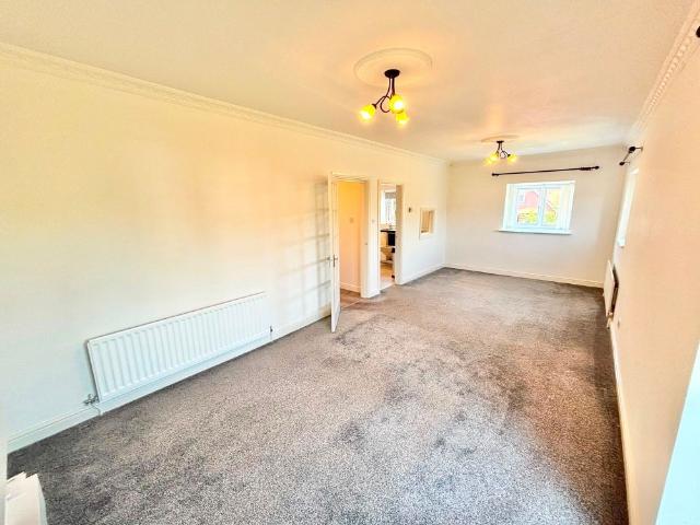 2 bed flat to rent in Merrilocks Road, Liverpool, L23