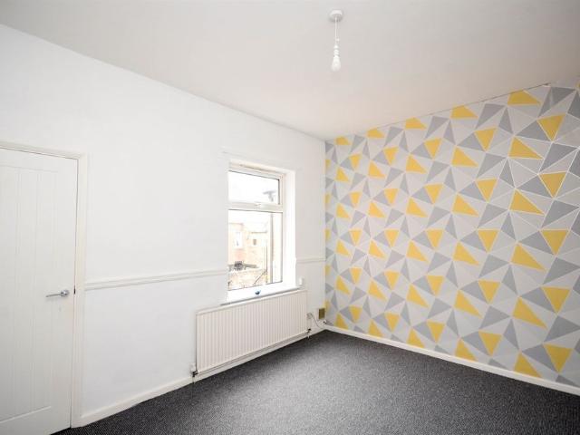 2 bed flat to rent in Selbourne Street, South Shields, NE33